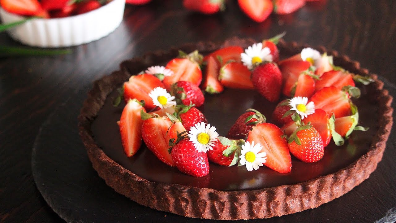 Strawberry Chocolate Tart - Bon apetit